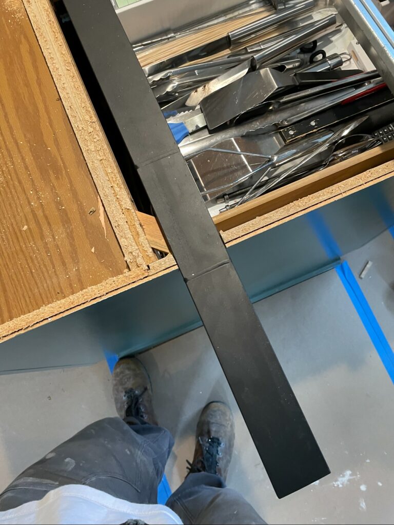 The Ultimate Guide to Countertop Overhangs and Countertop Support ...